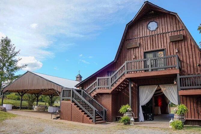 Cozy Farm Experience with Wagon Wheels and Acoustic Meal - Cozy Farm Experience with Wagon Wheels and Acoustic Meal: A Genuine Look