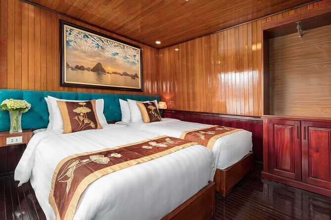 CozyBay Boutique 2D1N Kayak, Swiming ,Titop, Cave, Expressway way - An In-Depth Look at the Experience