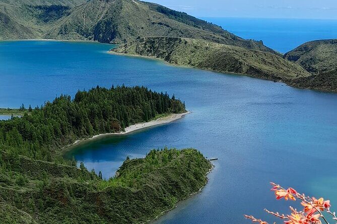 Crater Lakes Adventure: Sete Cidades & Lagoa do Fogo Day Tour - Who Will Enjoy This Tour?