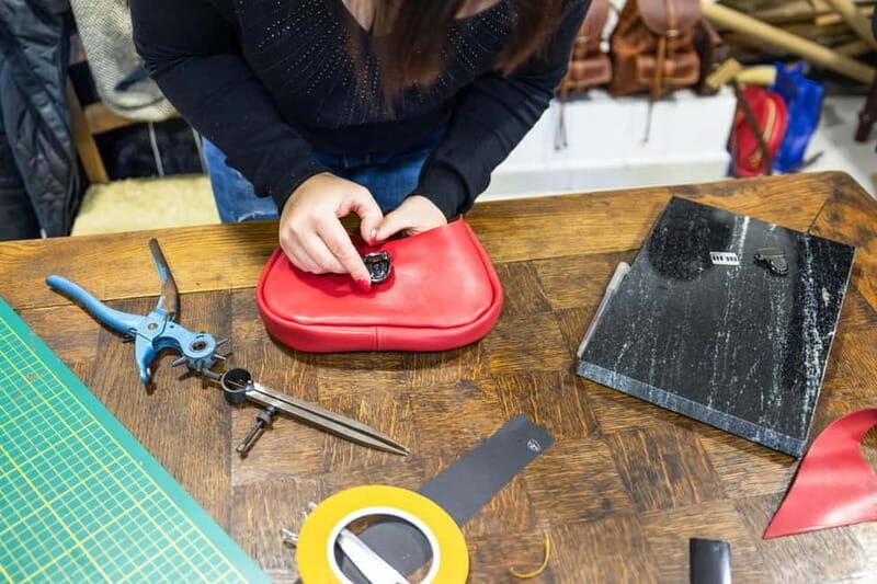 Create your own leather bag in Luberon area! - Why This Workshop Stands Out
