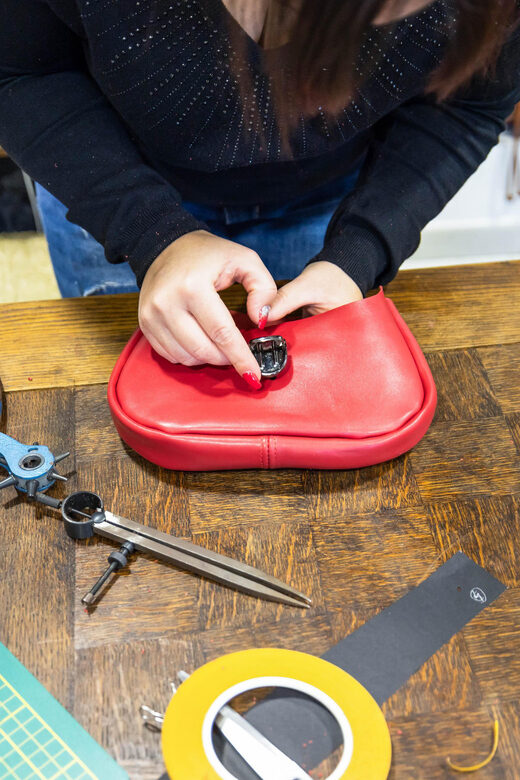 Create your own leather bag in Luberon area! - The Value of the Experience