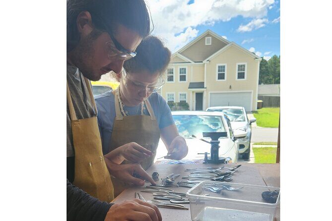 Creative Upcycling Art Classes - The Creative Process: From Waste to Art