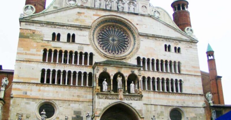 CREMONA private tour: beautiful, historic close to Milan - Discovering Cremona’s Historic Heart