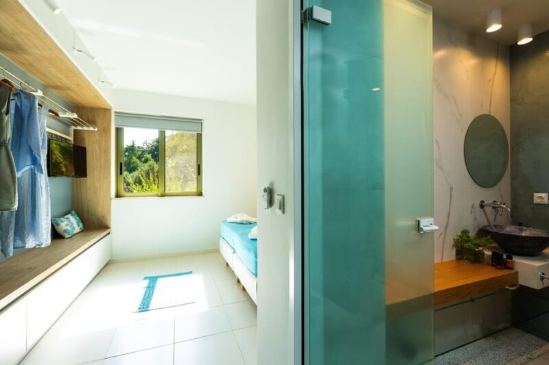 Crete: 3-Day Yoga Retreats in Physis Villas - Who Would Benefit Most?