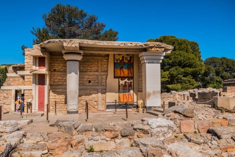 Crete: Knossos Palace Entry Ticket with Optional Audio Guide - The Practicalities: Tickets, Timing, and Transport