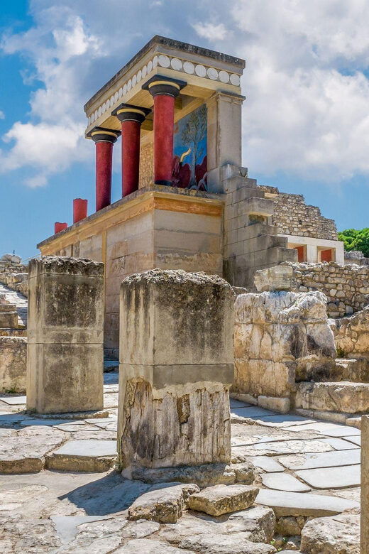 Crete: Knossos Palace & Heraklion Museum Private City Tour - How the Experience Comes Alive