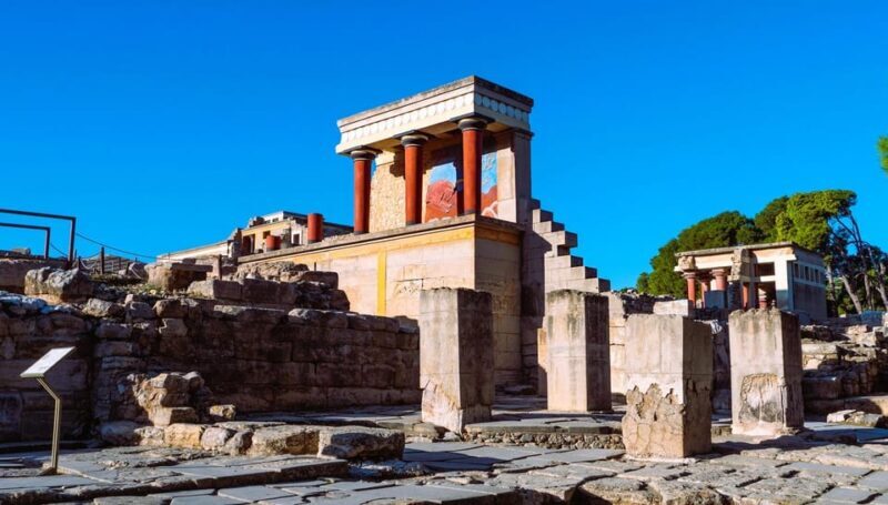 Crete: Knossos Palace, Winery & Olive Oil Tour with Lunch - Who Should Consider This Tour?