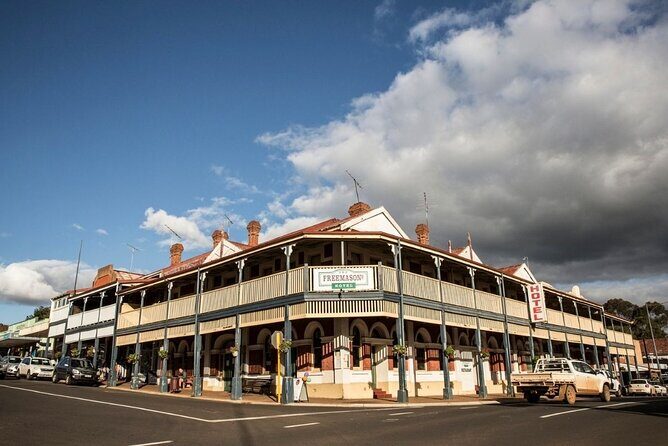 Crimson Cider Mystery Clue Hunt in Historic Bridgetown - Who Will Love This Tour