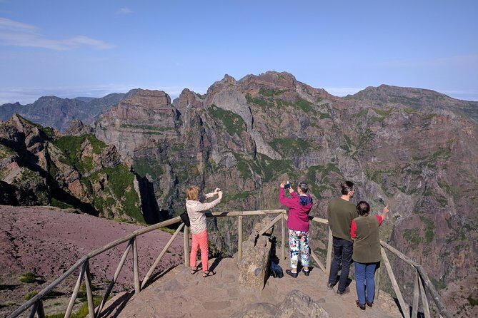Cristo Rei, Arieiro Peak and Santo da Serra 4x4 Experience - FAQs