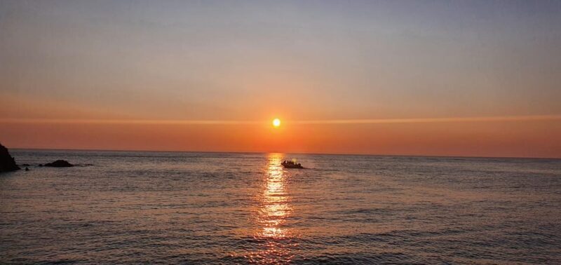 Croisière Piana Sunset Apéro Baignade bateau 12 places - What to Expect on the Water