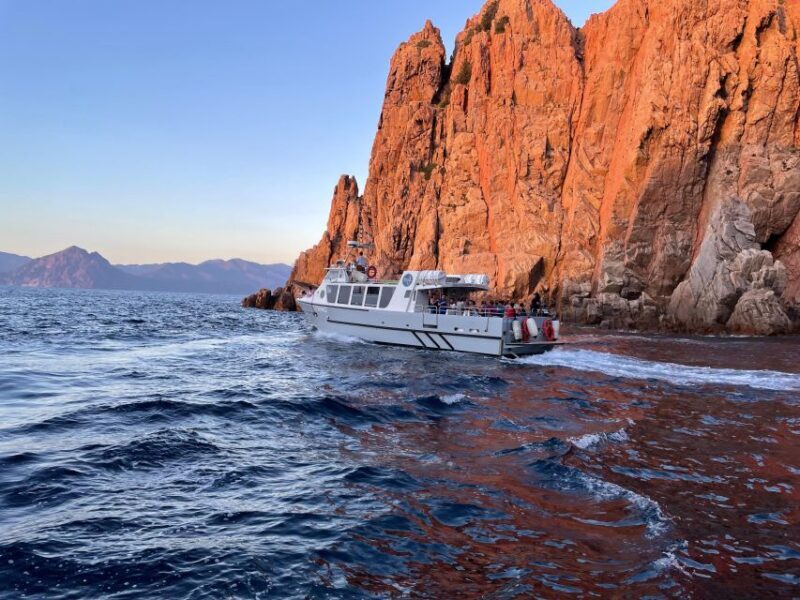Croisière visite des Calanques de Piana Baignade en vedette - Key Points