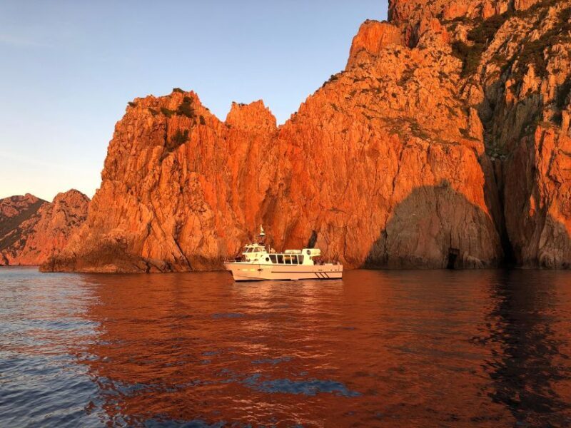 Croisière visite des Calanques de Piana Baignade en vedette - Who Should Consider This Tour?