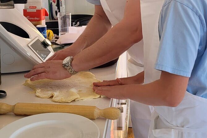 Croix Rousse Market & Rooftop Cooking Class in Lyon - The Value in Context