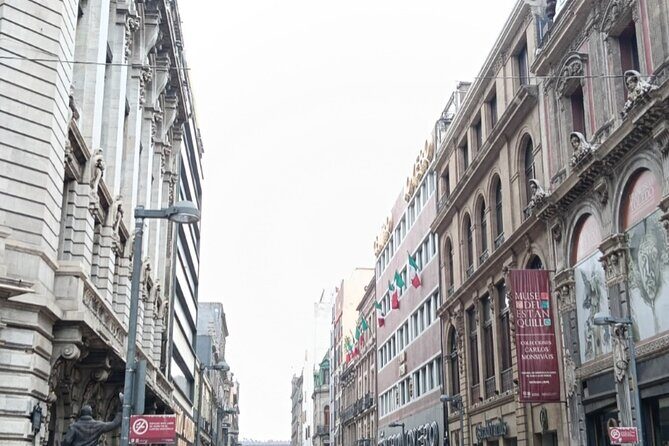 Cronicas Del Centro : Living Stories of Mexico City - The Itinerary: A Step-by-Step Dive into the Past