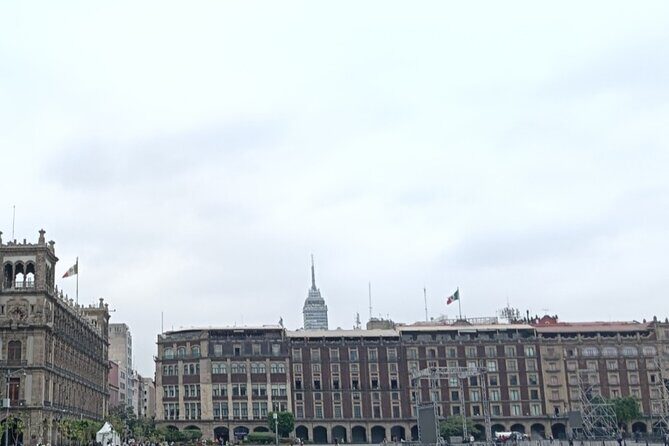 Cronicas Del Centro : Living Stories of Mexico City - A Balance of Value and Experience