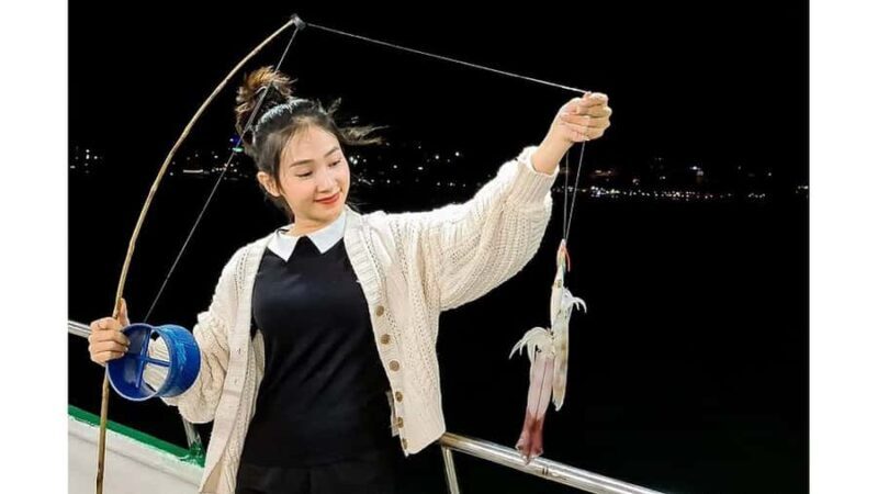 Crossing: Sunset Boat Trip with Squid Fishing - FAQ