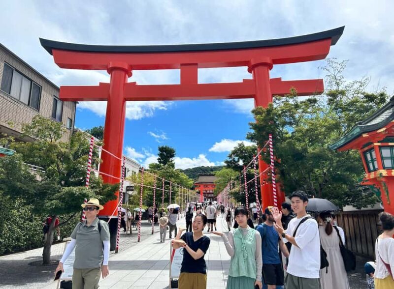 Crowd-Free Kyoto: Fushimi Inari, Nijo Castle & Kinkaku-ji - Who Should Consider This Tour?
