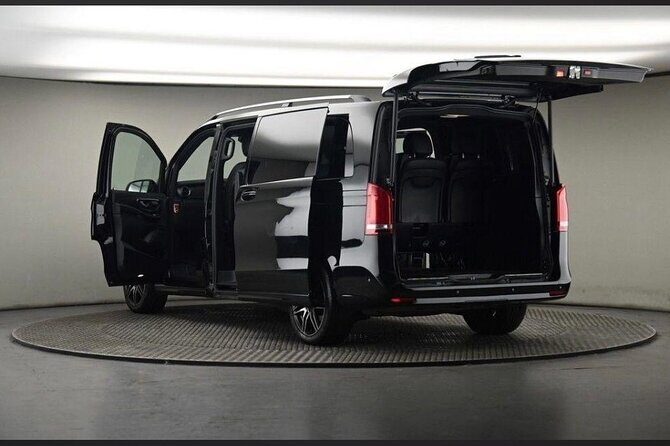 Crown Chauffeur Service Luxury Transfers and Tailored Tours In NZ - The Experience in Practice