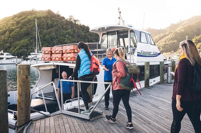 Cruise and Lunch at Furneaux Lodge - FAQ