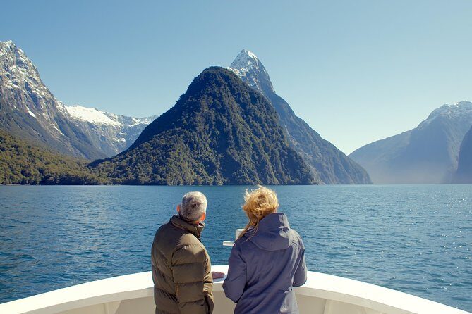 Cruise Milford Small Group Day Tour from Queenstown - An In-Depth Look at the Milford Sound Small Group Tour