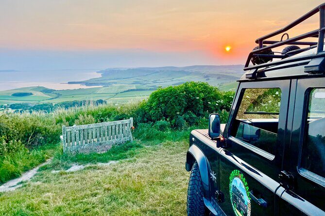 CRUISE SPECIAL- STONEHENGE & SALISBURY - PRIVATE JEEP SAFARI Tour - Discover the Ultimate Private Jeep Safari: Stonehenge & Salisbury from Dorset