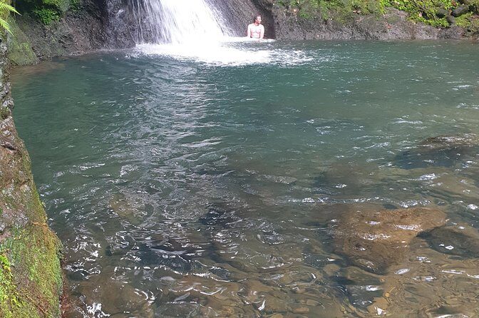 *Cruise Stopover* - CASCADE WITH CRAYFISH- Sainte-Anne Beach - Key Points