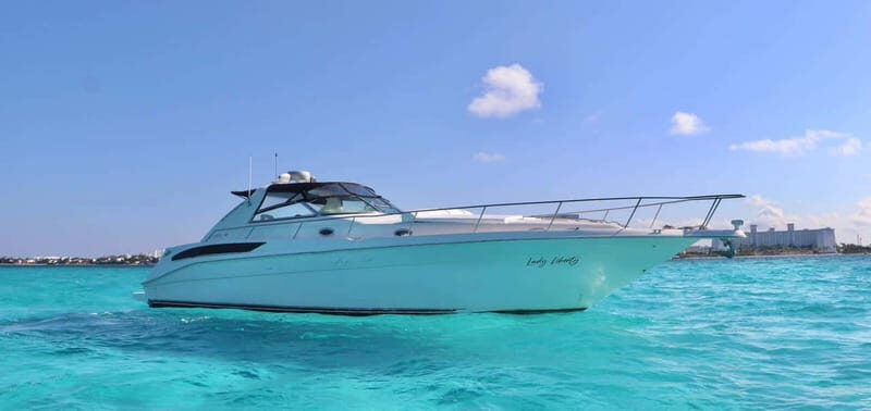 Cruising paradise in a luxury yacht in Cancun - Whats Included and What’s Not