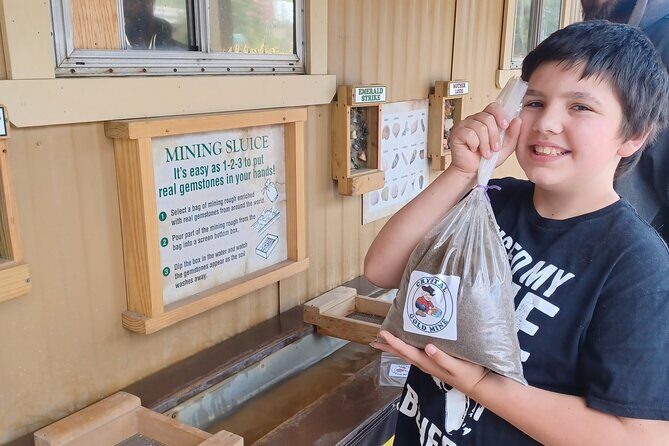 Crystal Gold Mine Tour With Emerald Strike Combo Deal - What to Expect from the Tour