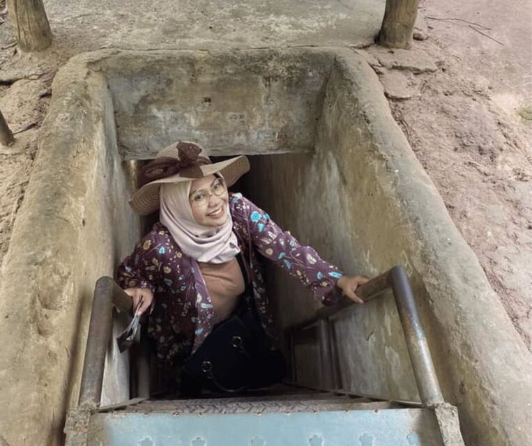 Cu Chi Tunnels and Mekong Delta Full Day Tour - Transportation, Guides, and Group Size