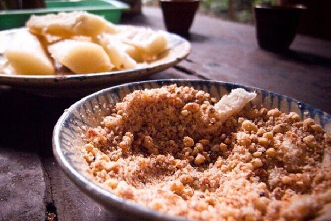 Cu Chi Tunnels: Morning or Afternoon - Small Group Tour - The Guide’s Role