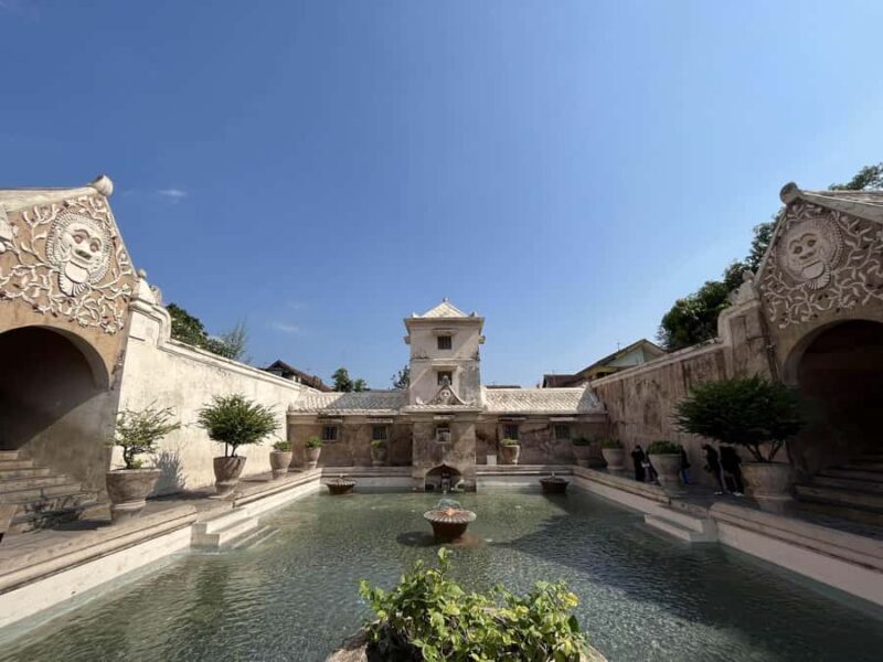 cultural and cave tour to kraton, taman sari & pindul cave - The Itinerary: How the Day Unfolds