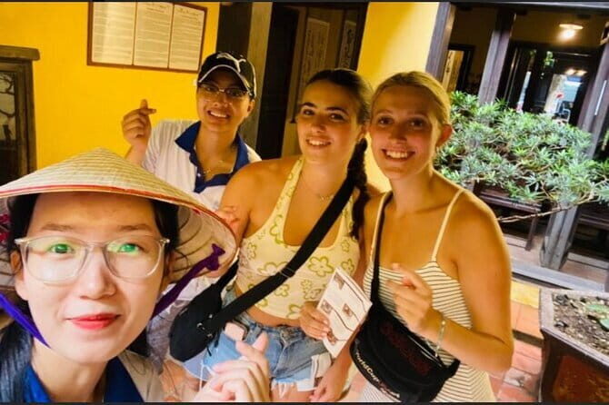 Cultural Exchange with Student Guides - Who Will Love This Tour?