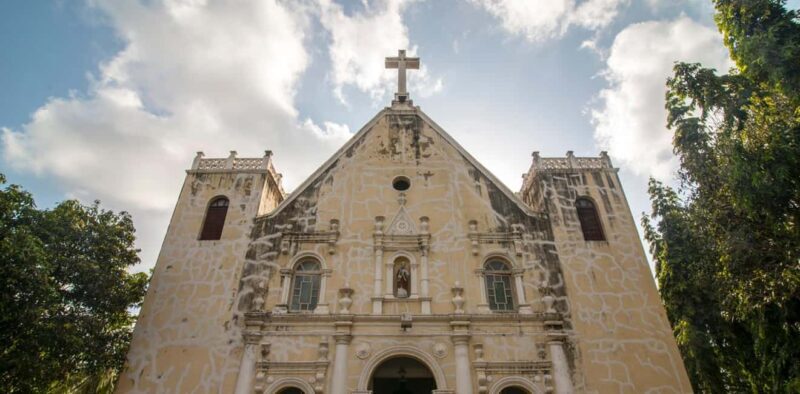Cultural & Heritage Tour of beautiful Bandra Village - An Introduction to Bandra – A Neighborhood of Contrasts
