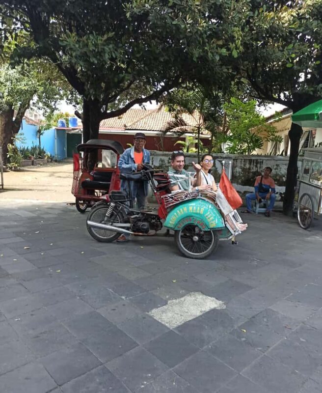 Cultural tour by Becak (traditional Yogyakarta transport) - Key Points