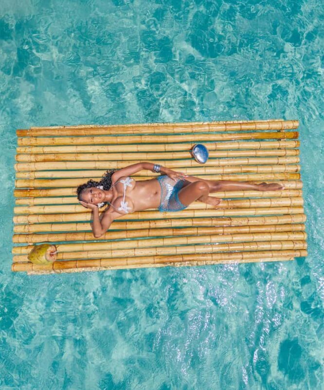 Curaçao: Bamboo Photoshoot with Cocktails - Key Points