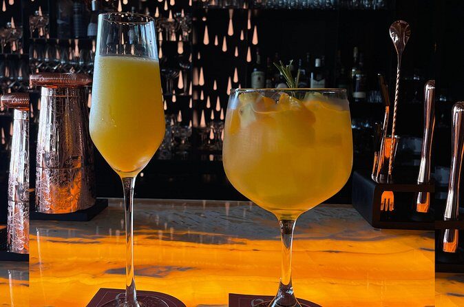 Curaçao Sip & Paint at Fine Dining Venue with Unlimited Cocktails - Authentic Perspectives from Reviews