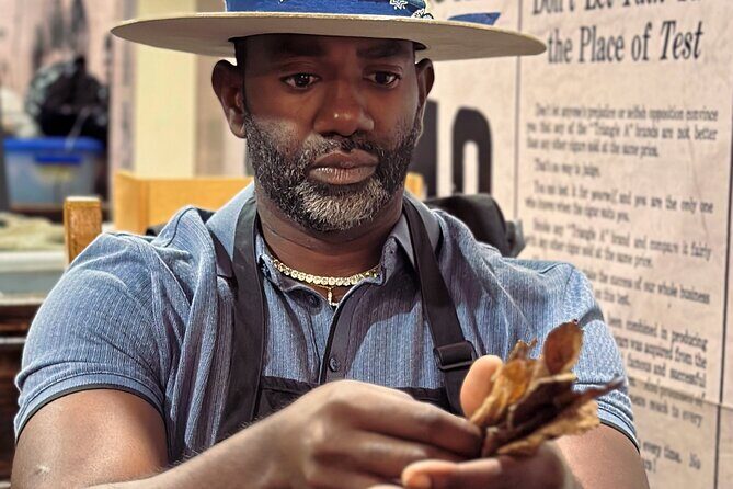 Custom Blend Cigar Rolling Experience in Miami - FAQ