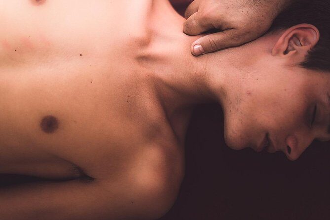Custom Massage: 1 hour - An Inside Look at the Granada Custom Massage Experience