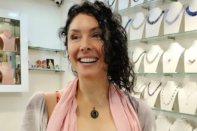 Customized Half Day or Full Day Delhi Shopping Tour with Female Consultant - Introduction: Why Consider This Delhi Shopping Tour?