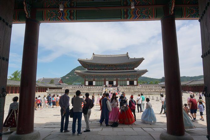 Customized Private Seoul tour: Palace, Market etc(Airport Option) - FAQ