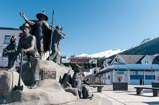 Customized Private Tour in Minibus - The Sum Up