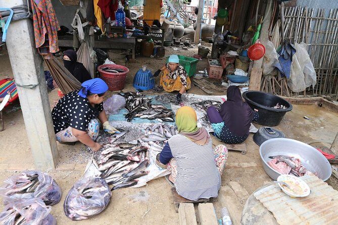 Customs and Culture Half Day Walk and Bike Tour in Battambang - Practical Tips for Participants