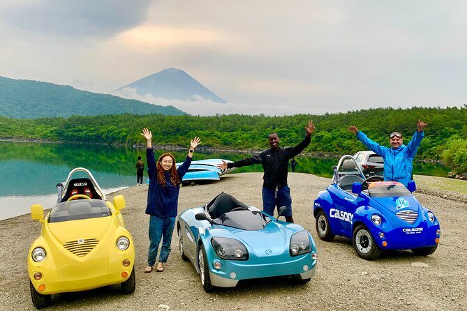 Cute & Fun E-Car tour following guide around Lake Kawaguchiko - Itinerary Breakdown: What to Expect