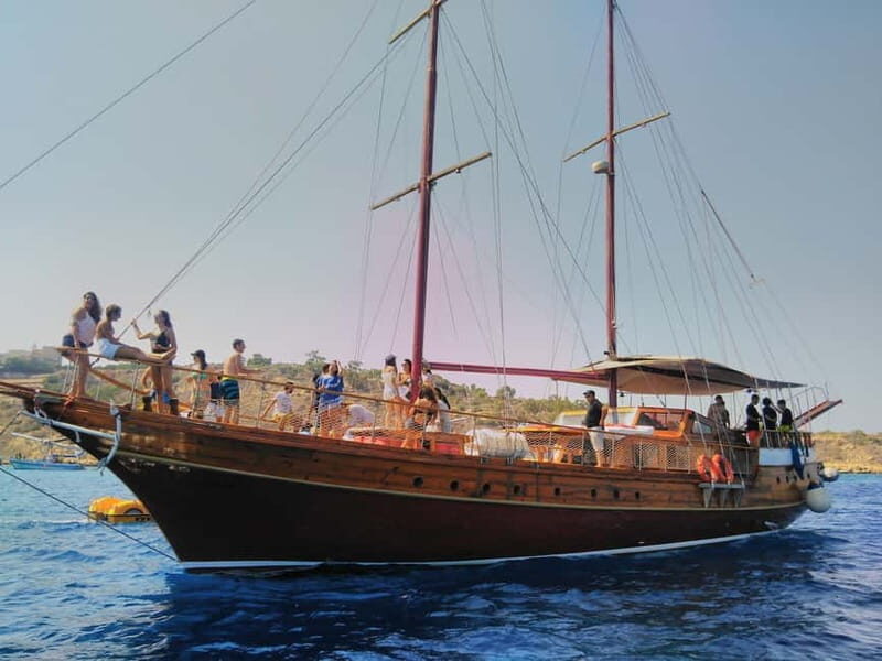 Cyprus: Private Yacht Day Cruise up to 40 people - Key Points