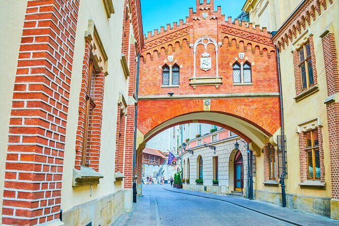 Czartoryski Palace Museum Tickets and Krakow Old Town Tour - FAQs