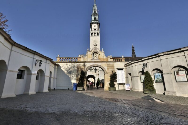 Czestochowa: The Black Madonna Day Tour from Krakow - An Insightful Day at Czestochowa