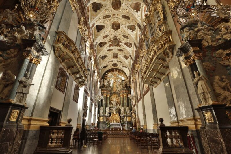 Czestochowa: The Black Madonna Day Tour from Krakow - The Days Flow and Logistics