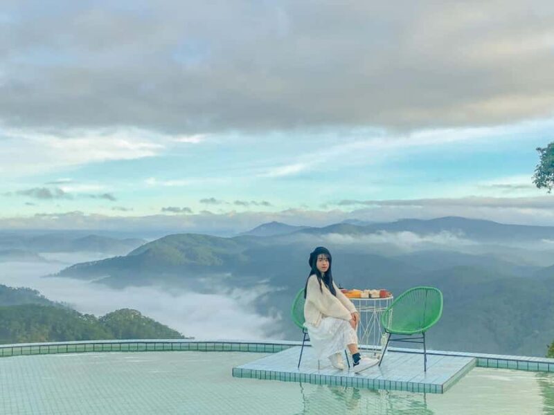 Da Lat: Sunrise Photography & Scenic Morning Tour - Tasting Hanging Persimmons at a Traditional Garden