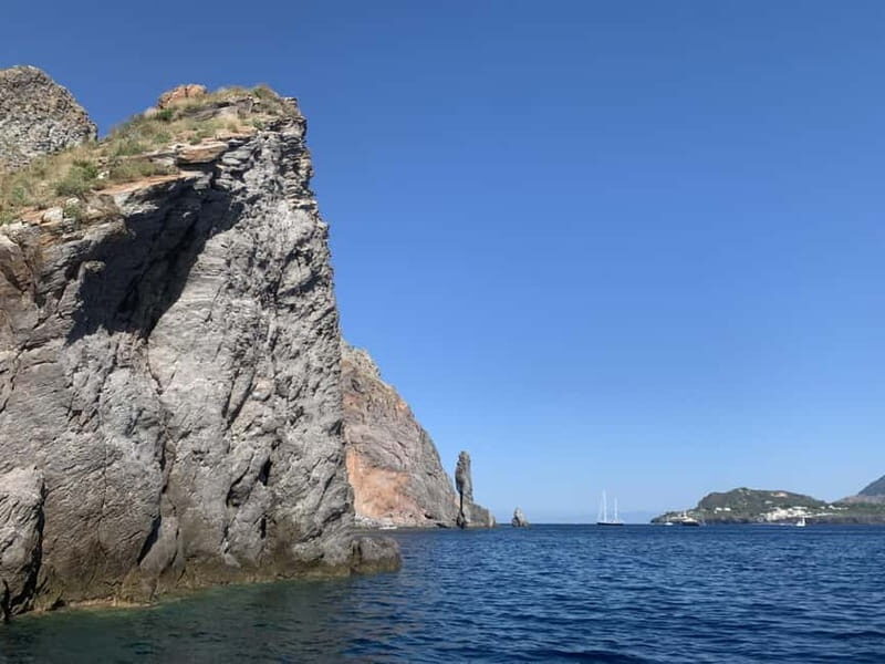 Da Lipari: Tour in Barca Salina e Lipari (7h) PICCOLO GRUPPO - An Authentic Day Out on the Water in the Aeolian Islands