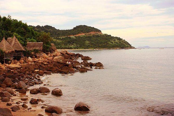 Da Nang : Beautiful Site Must See - Ba Na Hills and Fantasy Park - Authenticity and Unique Experiences